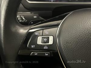 Beige Volkswagen Tiguan 2018 in Tallinn, with an engine capacity of 2.00 L and mileage of 240 thousand km for 15400 €, photo 20 on AUTOMOTO.COM.LV