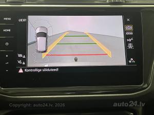 Beige Volkswagen Tiguan 2018 in Tallinn, with an engine capacity of 2.00 L and mileage of 240 thousand km for 15400 €, photo 21 on AUTOMOTO.COM.LV