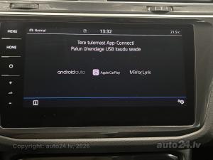 Beige Volkswagen Tiguan 2018 in Tallinn, with an engine capacity of 2.00 L and mileage of 240 thousand km for 15400 €, photo 22 on AUTOMOTO.COM.LV