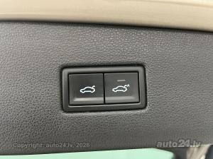 Beige Volkswagen Tiguan 2018 in Tallinn, with an engine capacity of 2.00 L and mileage of 240 thousand km for 15400 €, photo 24 on AUTOMOTO.COM.LV