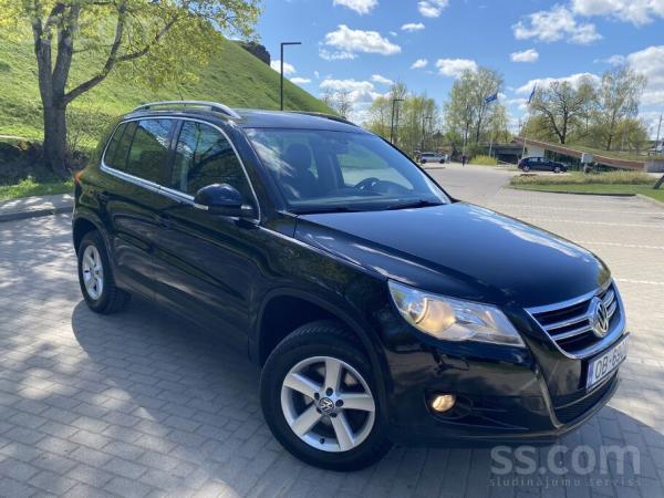Melns Volkswagen Tiguan 2007 Rēzekne, ar dzinēja tilpumu 2.00 L un nobraukumu 0 tūkst. km par 5950 €, foto 2 vietnē AUTOMOTO.COM.LV