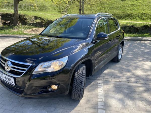 Melns Volkswagen Tiguan 2007 Rēzekne, ar dzinēja tilpumu 2.00 L un nobraukumu 0 tūkst. km par 5950 €, foto 3 vietnē AUTOMOTO.COM.LV