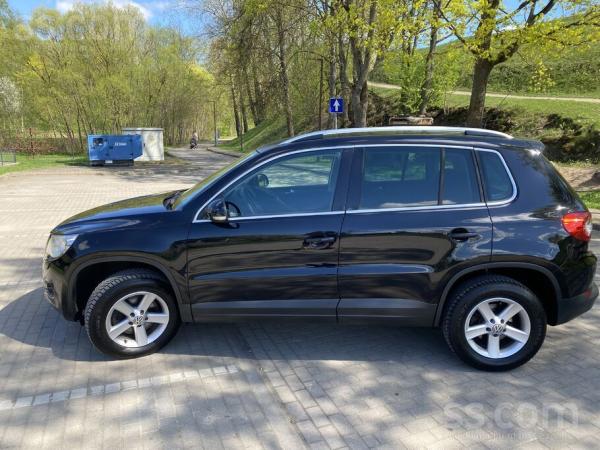 Melns Volkswagen Tiguan 2007 Rēzekne, ar dzinēja tilpumu 2.00 L un nobraukumu 0 tūkst. km par 5950 €, foto 5 vietnē AUTOMOTO.COM.LV