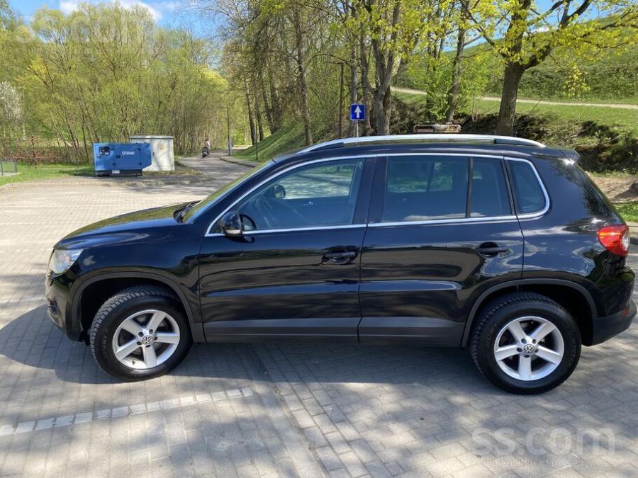 Melns Volkswagen Tiguan 2007 Rēzekne, ar dzinēja tilpumu 2.00 L un nobraukumu 0 tūkst. km par 5950 €, foto 5 vietnē AUTOMOTO.COM.LV