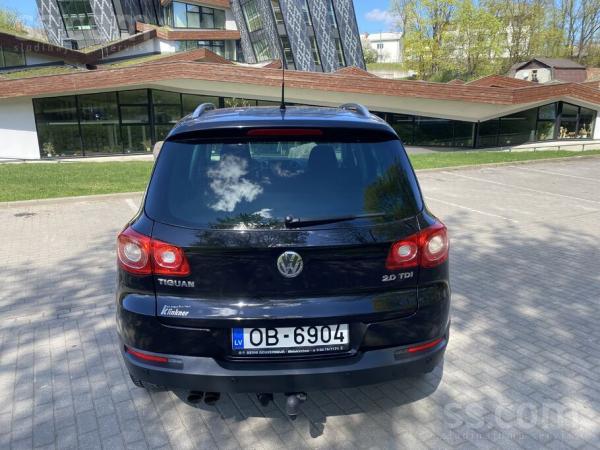 Melns Volkswagen Tiguan 2007 Rēzekne, ar dzinēja tilpumu 2.00 L un nobraukumu 0 tūkst. km par 5950 €, foto 9 vietnē AUTOMOTO.COM.LV