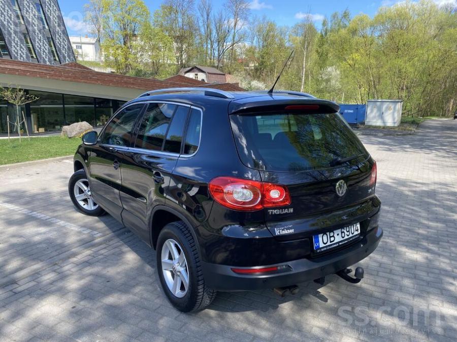 Melns Volkswagen Tiguan 2007 Rēzekne, ar dzinēja tilpumu 2.00 L un nobraukumu 0 tūkst. km par 5950 €, foto 10 vietnē AUTOMOTO.COM.LV
