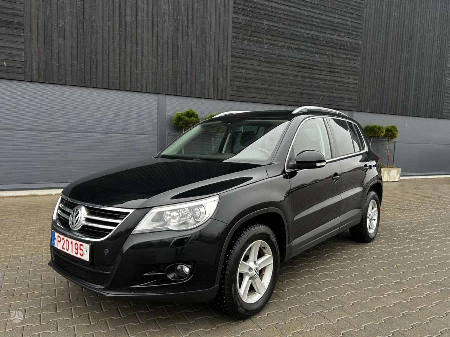 Melns Volkswagen Tiguan 2007 Šauļi, ar dzinēja tilpumu 2.00 L un nobraukumu 289 tūkst. km par 4890 €, foto 3 vietnē AUTOMOTO.COM.LV