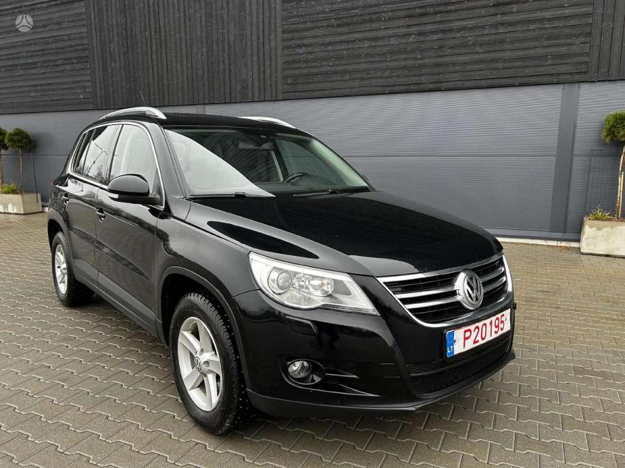 Melns Volkswagen Tiguan 2007 Šauļi, ar dzinēja tilpumu 2.00 L un nobraukumu 289 tūkst. km par 4890 €, foto 4 vietnē AUTOMOTO.COM.LV
