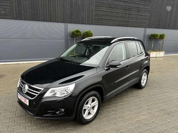 Melns Volkswagen Tiguan 2007 Šauļi, ar dzinēja tilpumu 2.00 L un nobraukumu 289 tūkst. km par 4890 €, foto 5 vietnē AUTOMOTO.COM.LV