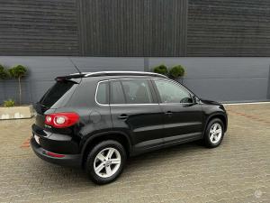 Melns Volkswagen Tiguan 2007 Šauļi, ar dzinēja tilpumu 2.00 L un nobraukumu 289 tūkst. km par 4890 €, foto 14 vietnē AUTOMOTO.COM.LV