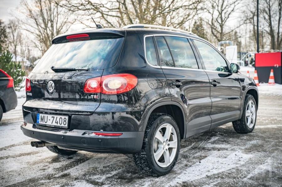 Black Volkswagen Tiguan 2007 in Riga, with an engine capacity of 1.40 L and mileage of 0 thousand km for 4990 €, photo 4 on AUTOMOTO.COM.LV