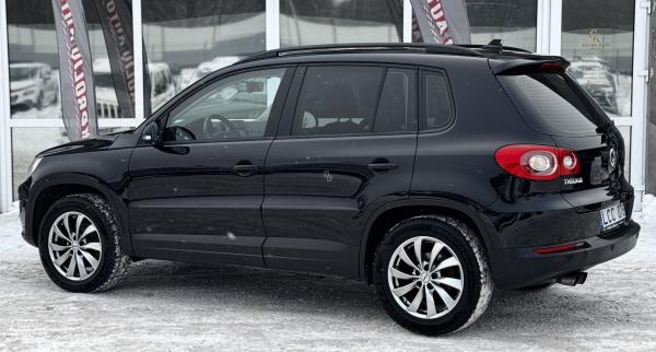 Melns Volkswagen Tiguan 2007 Radviliškis, ar dzinēja tilpumu 2.00 L un nobraukumu 359 tūkst. km par 5650 €, foto 7 vietnē AUTOMOTO.COM.LV