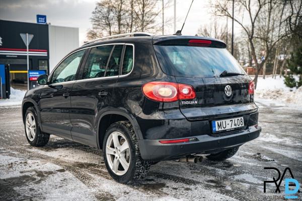 Melns Volkswagen Tiguan 2007 Rīga, ar dzinēja tilpumu 1.40 L un nobraukumu 175 tūkst. km par 4990 €, foto 3 vietnē AUTOMOTO.COM.LV