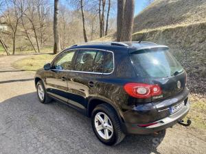 Melns Volkswagen Tiguan 2007 Rēzekne, ar dzinēja tilpumu 2.00 L un nobraukumu 0 tūkst. km par 5950 €, foto 9 vietnē AUTOMOTO.COM.LV