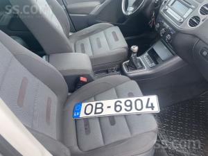 Melns Volkswagen Tiguan 2007 Rēzekne, ar dzinēja tilpumu 2.00 L un nobraukumu 0 tūkst. km par 5950 €, foto 10 vietnē AUTOMOTO.COM.LV