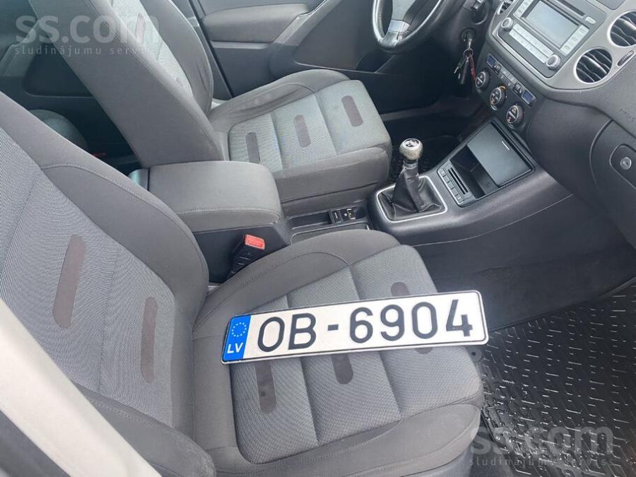 Melns Volkswagen Tiguan 2007 Rēzekne, ar dzinēja tilpumu 2.00 L un nobraukumu 0 tūkst. km par 5950 €, foto 10 vietnē AUTOMOTO.COM.LV