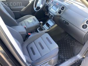 Melns Volkswagen Tiguan 2007 Rēzekne, ar dzinēja tilpumu 2.00 L un nobraukumu 0 tūkst. km par 5950 €, foto 13 vietnē AUTOMOTO.COM.LV