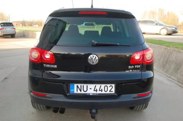 Melns Volkswagen Tiguan 2007 Jēkabpils, ar dzinēja tilpumu 2.00 L un nobraukumu 225 tūkst. km par 7300 €, foto 8 vietnē AUTOMOTO.COM.LV