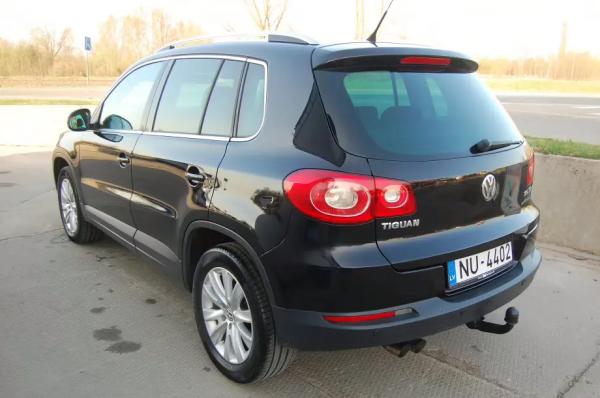 Melns Volkswagen Tiguan 2007 Jēkabpils, ar dzinēja tilpumu 2.00 L un nobraukumu 225 tūkst. km par 7300 €, foto 9 vietnē AUTOMOTO.COM.LV