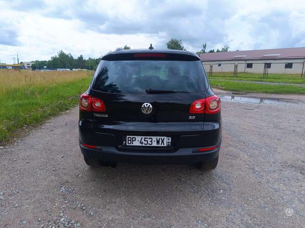 Black Volkswagen Tiguan 2007 in Taurage, with an engine capacity of 1.97 L and mileage of 287 thousand km for 5900 €, photo 6 on AUTOMOTO.COM.LV