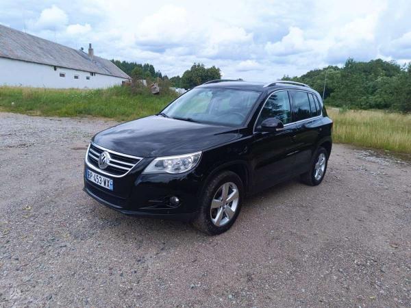 Black Volkswagen Tiguan 2007 in Taurage, with an engine capacity of 1.97 L and mileage of 287 thousand km for 5900 €, photo 2 on AUTOMOTO.COM.LV