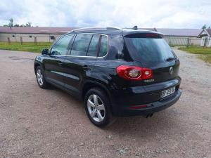 Black Volkswagen Tiguan 2007 in Taurage, with an engine capacity of 1.97 L and mileage of 287 thousand km for 5900 €, photo 6 on AUTOMOTO.COM.LV