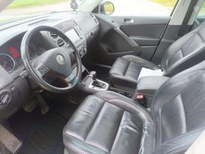 Black Volkswagen Tiguan 2007 in Taurage, with an engine capacity of 1.97 L and mileage of 287 thousand km for 5900 €, photo 12 on AUTOMOTO.COM.LV