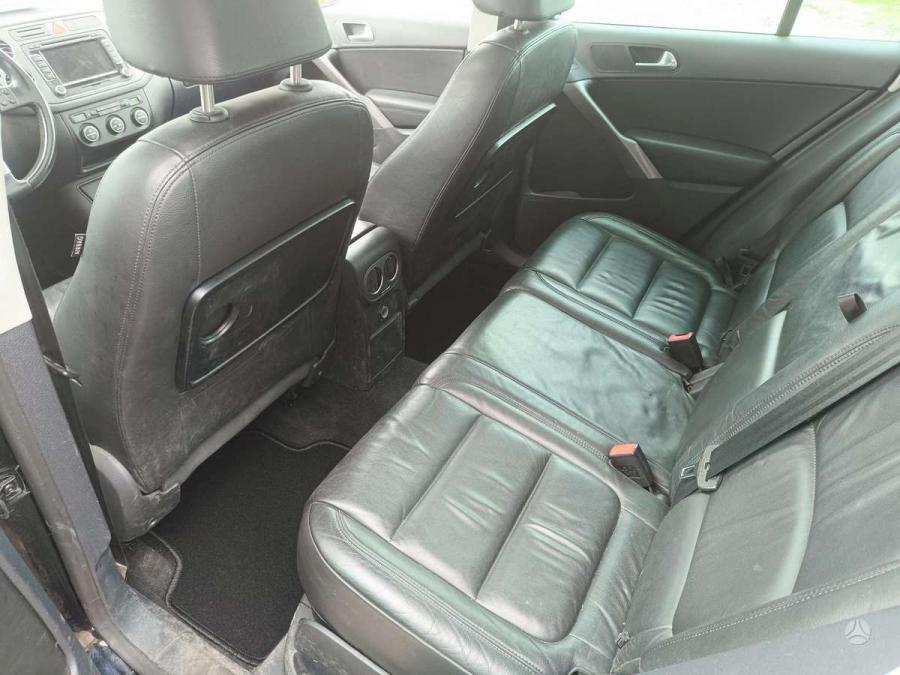 Black Volkswagen Tiguan 2007 in Taurage, with an engine capacity of 1.97 L and mileage of 287 thousand km for 5900 €, photo 13 on AUTOMOTO.COM.LV