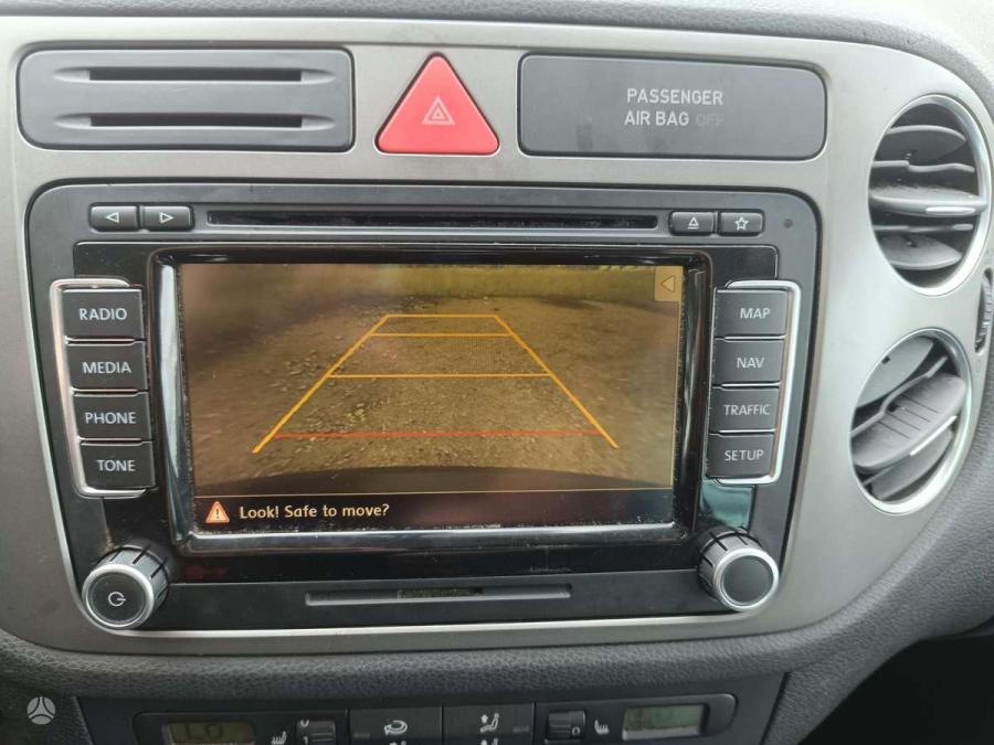 Black Volkswagen Tiguan 2007 in Taurage, with an engine capacity of 1.97 L and mileage of 287 thousand km for 5900 €, photo 16 on AUTOMOTO.COM.LV