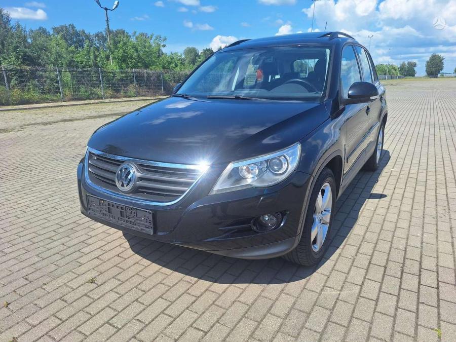 Melns Volkswagen Tiguan 2007 Marijampole, ar dzinēja tilpumu 1.97 L un nobraukumu 286 tūkst. km par 5700 €, foto 3 vietnē AUTOMOTO.COM.LV