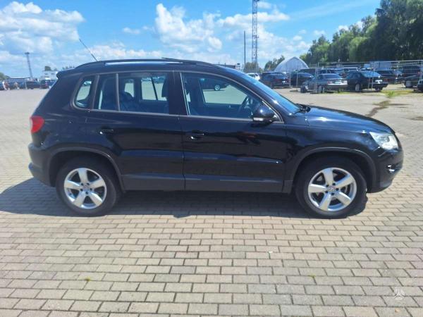 Melns Volkswagen Tiguan 2007 Marijampole, ar dzinēja tilpumu 1.97 L un nobraukumu 286 tūkst. km par 5700 €, foto 5 vietnē AUTOMOTO.COM.LV
