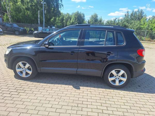Melns Volkswagen Tiguan 2007 Marijampole, ar dzinēja tilpumu 1.97 L un nobraukumu 286 tūkst. km par 5700 €, foto 9 vietnē AUTOMOTO.COM.LV