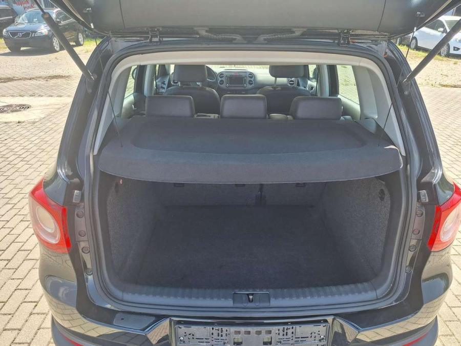 Melns Volkswagen Tiguan 2007 Marijampole, ar dzinēja tilpumu 1.97 L un nobraukumu 286 tūkst. km par 5700 €, foto 11 vietnē AUTOMOTO.COM.LV