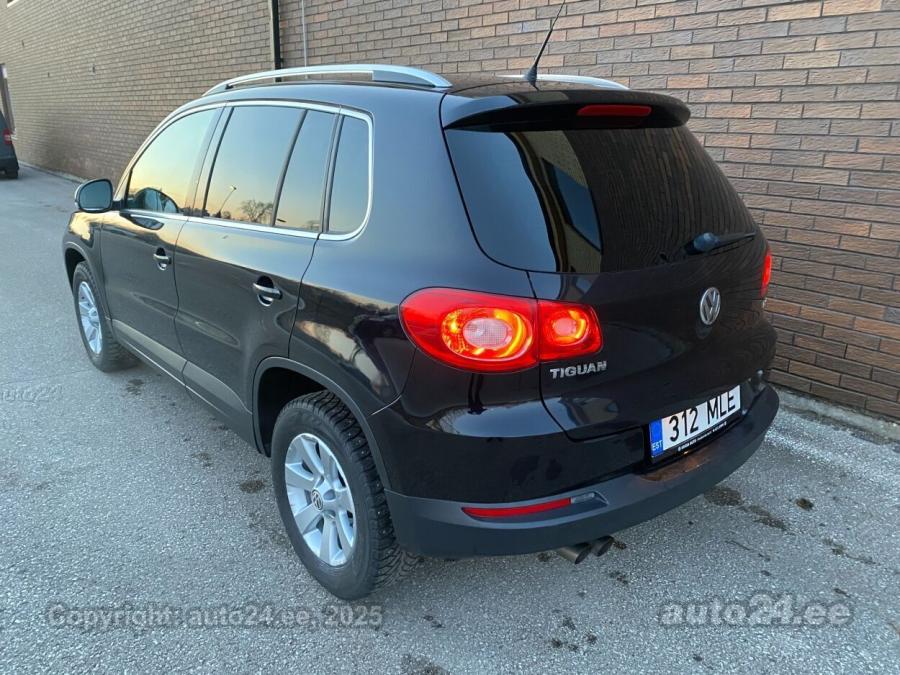 Black Volkswagen Tiguan 2008 in Tartu, with an engine capacity of 1.40 L and mileage of 159 thousand km for 6450 €, photo 5 on AUTOMOTO.COM.LV