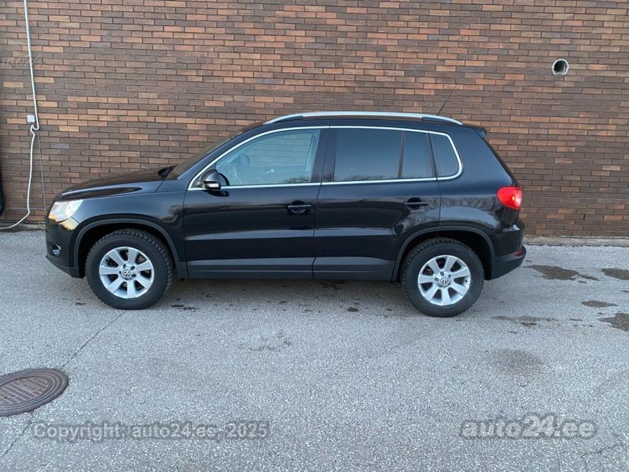 Black Volkswagen Tiguan 2008 in Tartu, with an engine capacity of 1.40 L and mileage of 159 thousand km for 6450 €, photo 8 on AUTOMOTO.COM.LV