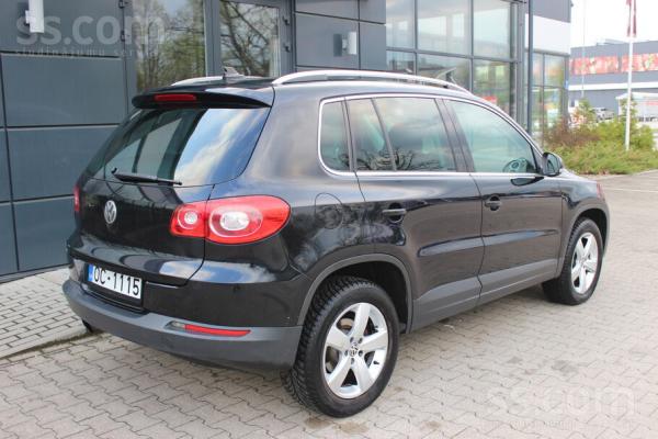 Black Volkswagen Tiguan 2008 in Dobele, with an engine capacity of 2.00 L and mileage of 221 thousand km for 6400 €, photo 5 on AUTOMOTO.COM.LV