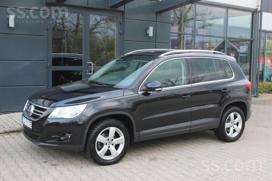 Black Volkswagen Tiguan 2008 in Dobele, with an engine capacity of 2.00 L and mileage of 221 thousand km for 6100 €, photo 2 on AUTOMOTO.COM.LV