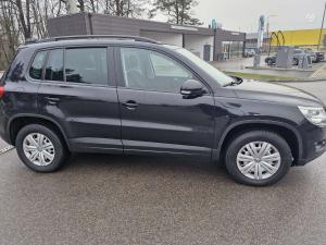 Black Volkswagen Tiguan 2008 in Utena, with an engine capacity of 1.97 L and mileage of 255 thousand km for 5650 €, photo 5 on AUTOMOTO.COM.LV