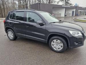 Black Volkswagen Tiguan 2008 in Utena, with an engine capacity of 1.97 L and mileage of 255 thousand km for 5650 €, photo 6 on AUTOMOTO.COM.LV
