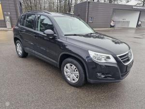 Black Volkswagen Tiguan 2008 in Utena, with an engine capacity of 1.97 L and mileage of 255 thousand km for 5650 €, photo 7 on AUTOMOTO.COM.LV