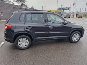 Black Volkswagen Tiguan 2008 in Utena, with an engine capacity of 1.97 L and mileage of 255 thousand km for 5650 €, photo 11 on AUTOMOTO.COM.LV