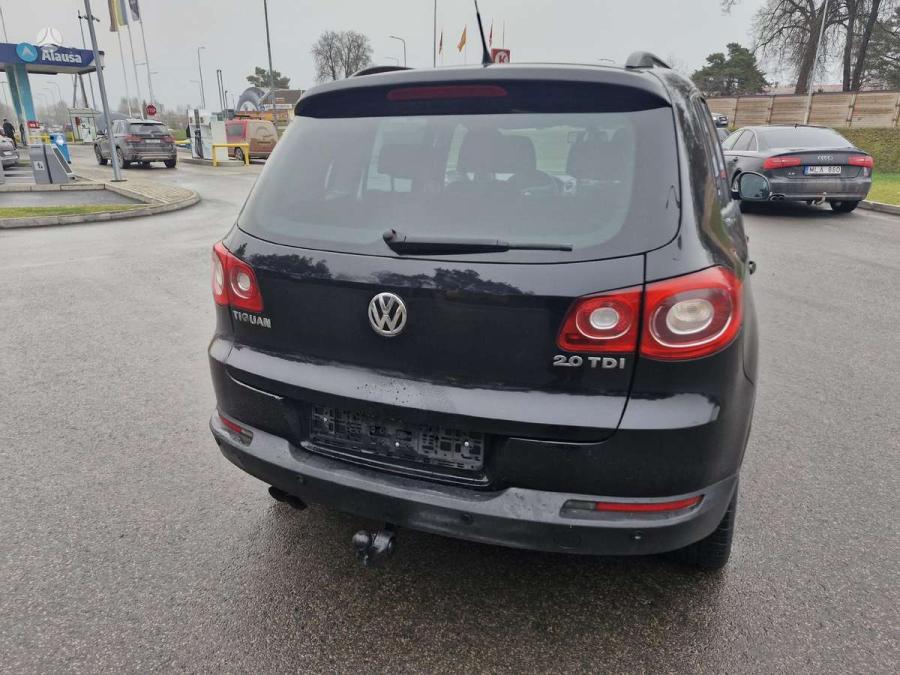 Black Volkswagen Tiguan 2008 in Utena, with an engine capacity of 1.97 L and mileage of 255 thousand km for 5650 €, photo 13 on AUTOMOTO.COM.LV
