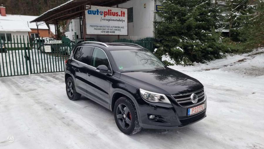 Black Volkswagen Tiguan 2008 in Vilnius, with an engine capacity of 2.00 L and mileage of 160 thousand km for 6150 €, photo 1 on AUTOMOTO.COM.LV