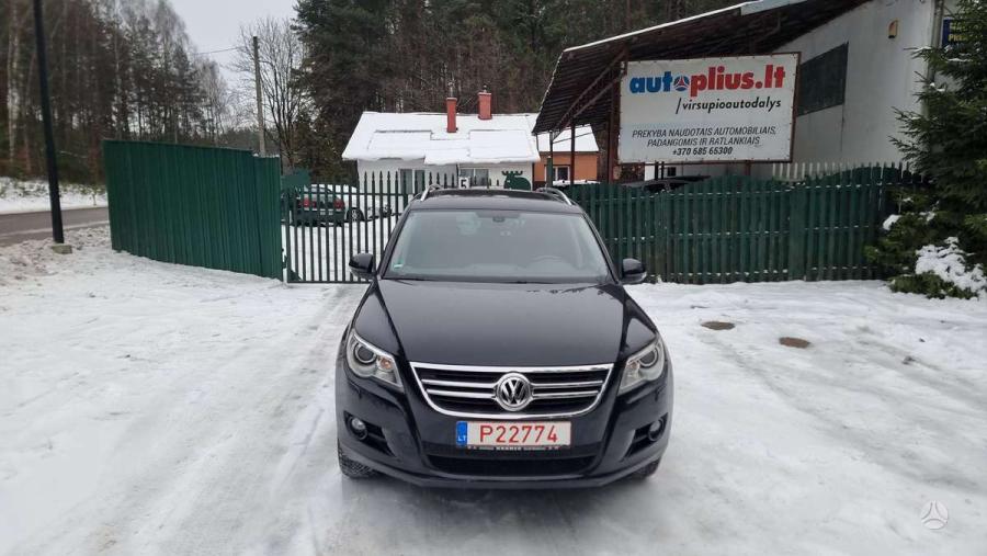Black Volkswagen Tiguan 2008 in Vilnius, with an engine capacity of 2.00 L and mileage of 160 thousand km for 6150 €, photo 2 on AUTOMOTO.COM.LV