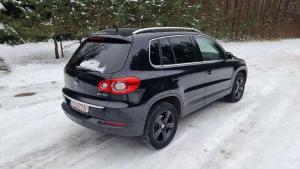 Black Volkswagen Tiguan 2008 in Vilnius, with an engine capacity of 2.00 L and mileage of 160 thousand km for 6150 €, photo 22 on AUTOMOTO.COM.LV
