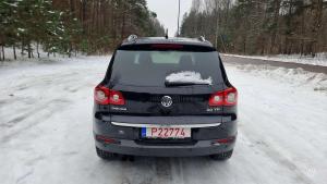 Black Volkswagen Tiguan 2008 in Vilnius, with an engine capacity of 2.00 L and mileage of 160 thousand km for 6150 €, photo 23 on AUTOMOTO.COM.LV