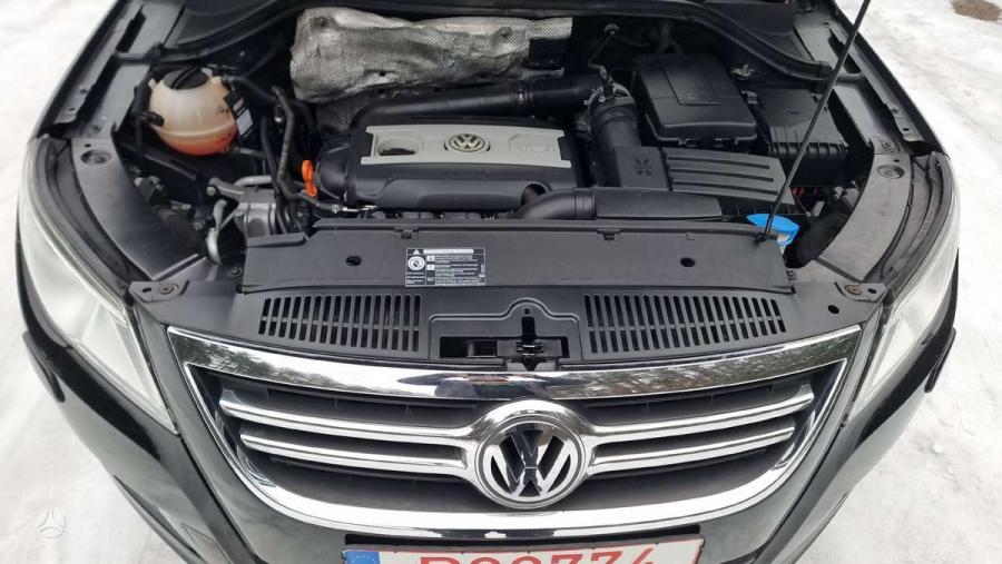 Black Volkswagen Tiguan 2008 in Vilnius, with an engine capacity of 2.00 L and mileage of 160 thousand km for 6150 €, photo 29 on AUTOMOTO.COM.LV