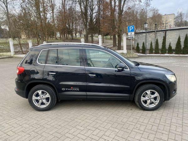 Melns Volkswagen Tiguan 2008 Šauļi, ar dzinēja tilpumu 2.00 L un nobraukumu 300 tūkst. km par 6150 €, foto 8 vietnē AUTOMOTO.COM.LV