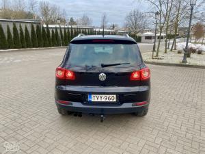Melns Volkswagen Tiguan 2008 Šauļi, ar dzinēja tilpumu 2.00 L un nobraukumu 300 tūkst. km par 6150 €, foto 6 vietnē AUTOMOTO.COM.LV