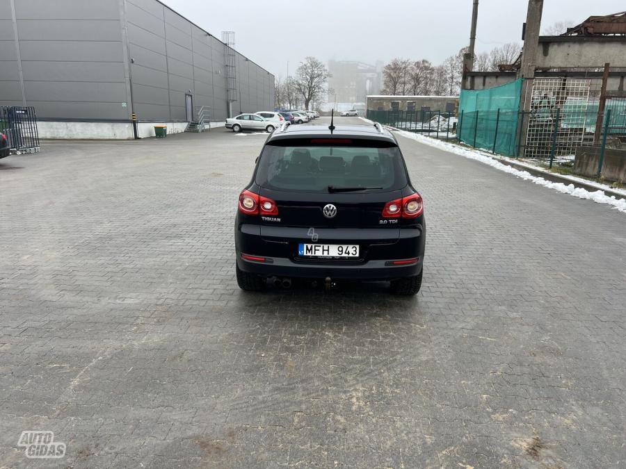 Melns Volkswagen Tiguan 2008 Šilutė, ar dzinēja tilpumu 2.00 L un nobraukumu 340 tūkst. km par 4199 €, foto 6 vietnē AUTOMOTO.COM.LV